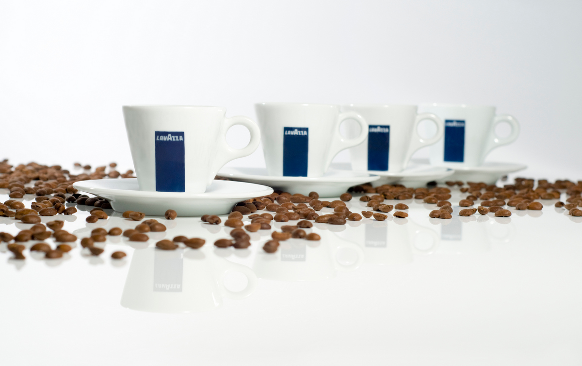 Aquila preia distribuția cafelei Lavazza