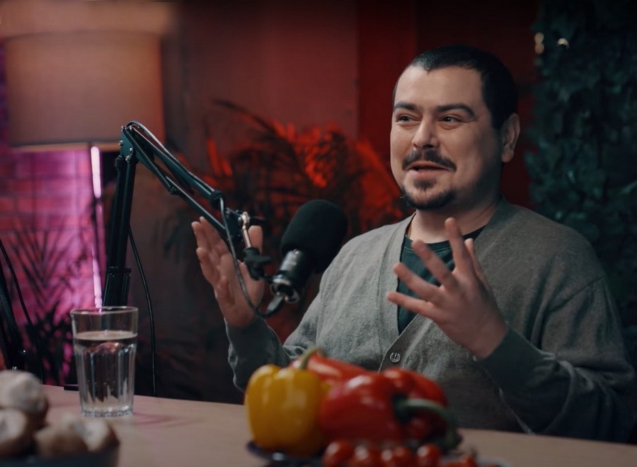 Jurnalistul culinar Cosmin Dragomir anunță următoarea sa carte ...